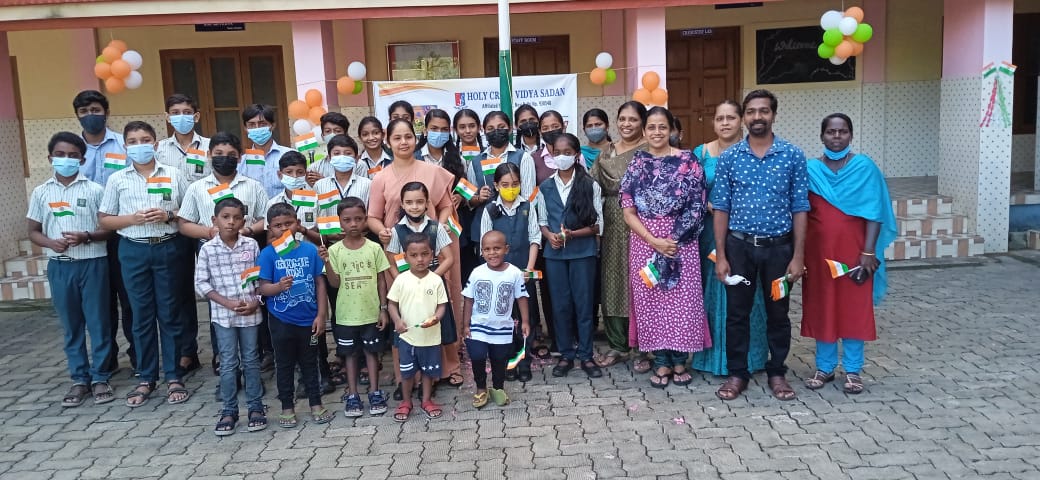 Holy Cross Vidya Sadan Senior Secondary School, Thellakom, Kottayam